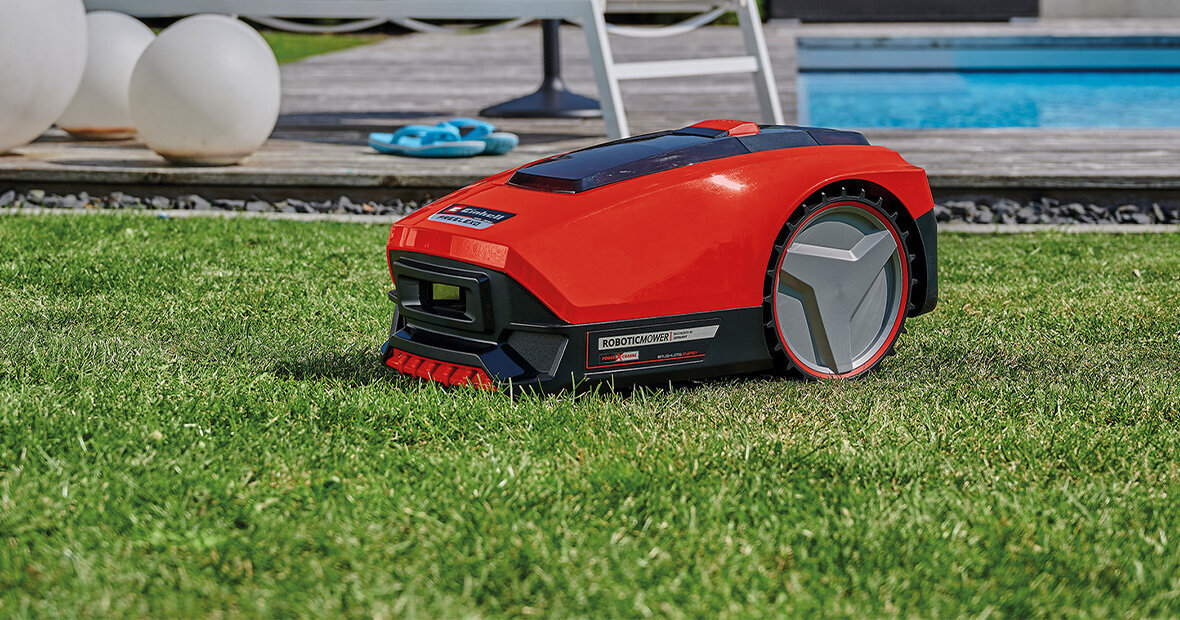 Service for robot lawn mowers